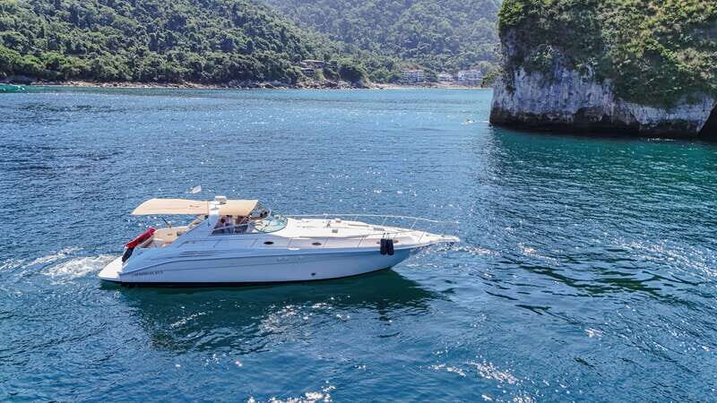 Puerto Vallarta Private Yacht Adventure 5 Hours + 1 Hour Free. - Puerto Vallarta Private Yacht Adventure 5 Hours + 1 Hour Free: A Detailed Review