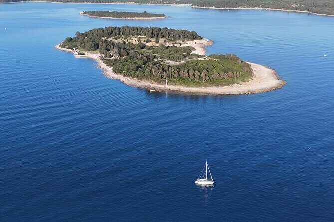 Pula: Half-Day Sailing with Drinks, SUP & GoPro (Max 6 Guests) - Who Should Book This Experience?