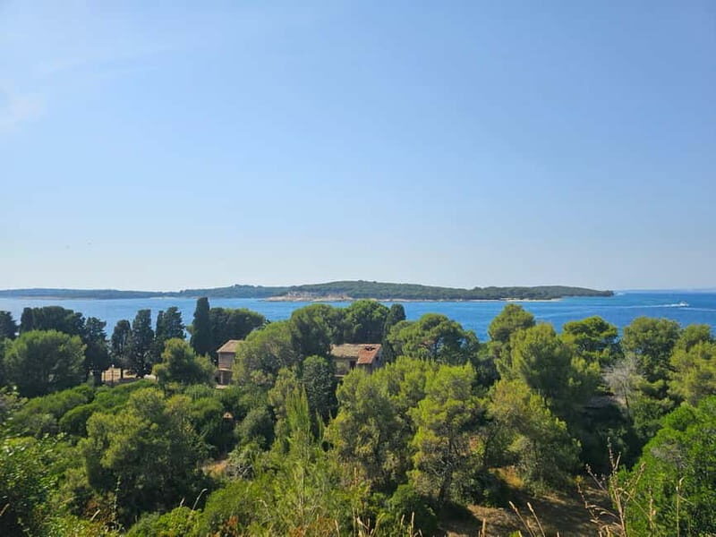 Pula: Kayak Tour to Island St. Jerolim and Kozada - FAQ