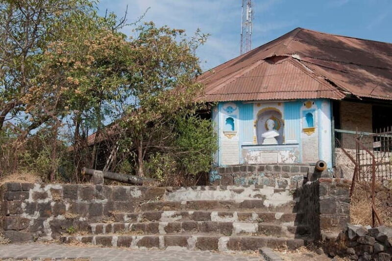 Pune: Sinhagad Fort Hike & Zapurza Museum Full Day Car Tour - Practical Details and What You’ll Love