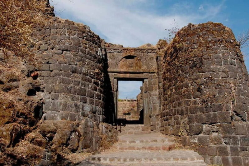Pune: Sinhagad Fort Hike & Zapurza Museum Full Day Car Tour - The Sum Up