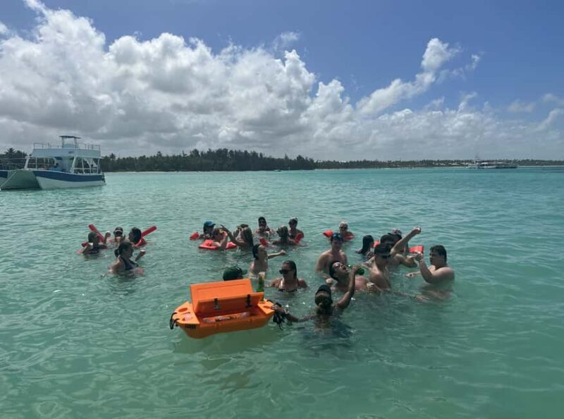 Punta Cana: Booze Cruise with Snorkel and Natural Pool Stop - How Good Is the Value?