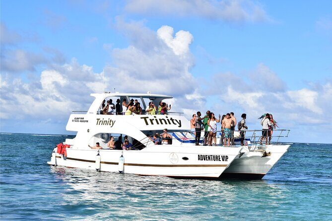 Punta Cana Catamaran: Nonstop Spring Break Party Experience - Setting Sail in Punta Cana: A Close Look at the Experience