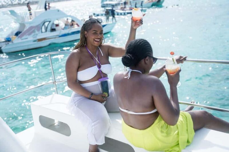 Punta Cana: Catamaran Tour with Reef Snorkeling and Open Bar - The Authentic Touch