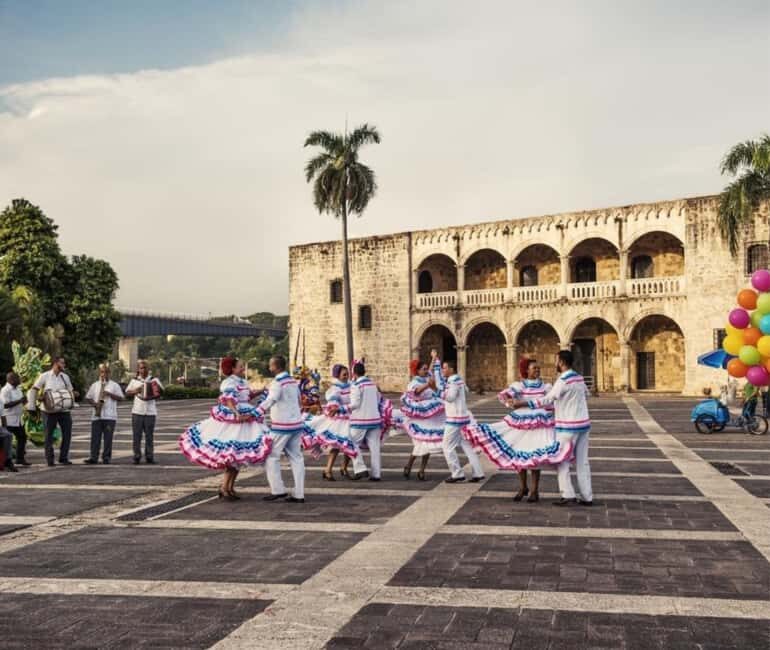 Punta Cana: Experience the essence of Santo Domingo with lunch and the Colonial Zone - Exploring Santo Domingo from Punta Cana: What to Expect