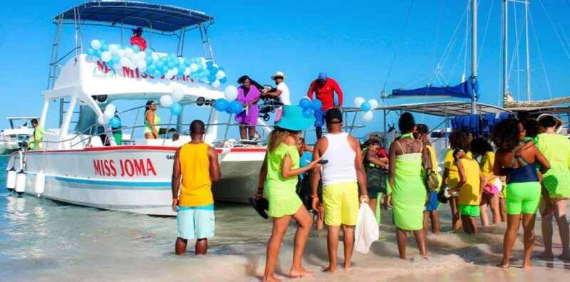 Punta Cana: Jelouma Party Boat with Round-Trip Transfers - Practical Details: Transportation, Duration, and Group Size