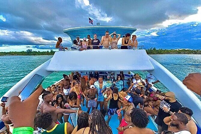 Punta Cana Party Boat Cruise with Snorkeling, Open Bar & Hip Hop - Who Should Do This Tour?