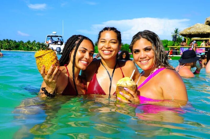 Punta Cana: Party Boat with Snorkeling, Open Bar And Hip Hop - FAQ