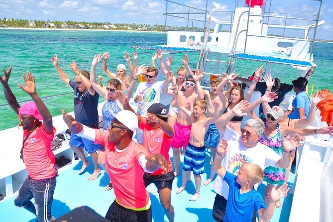 Punta Cana Party Boat:open bar - Key Points
