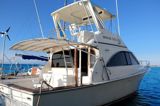 Punta Cana Private Fishing Charter boat Fortuna 42' - The boat: a modern, well-equipped vessel