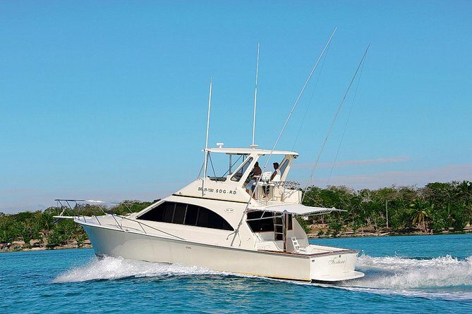 Punta Cana Private Fishing Charter boat Fortuna 42' - Snorkeling, beach stops, and sightseeing