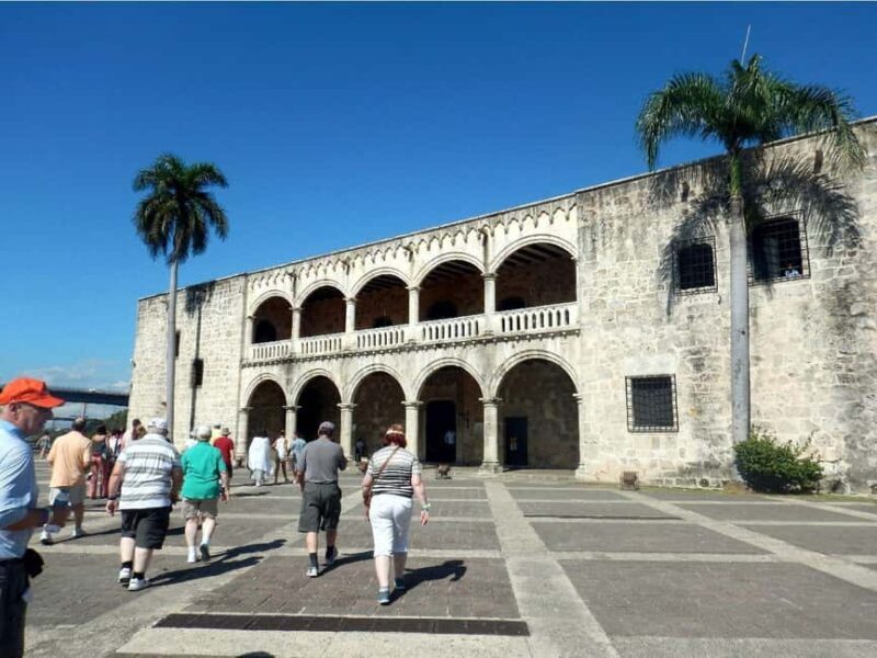 Punta Cana: Santo Domingo Tour with Lunch & Hotel Pickup - Who Should Consider This Tour?