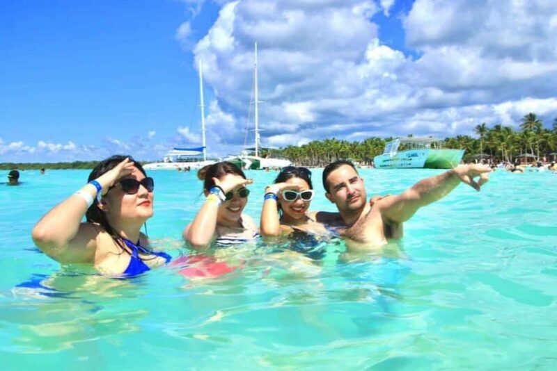 Punta Cana: Saona Island Cruise with Lunch & Open Bar Deluxe - Authenticity and Customer Experience