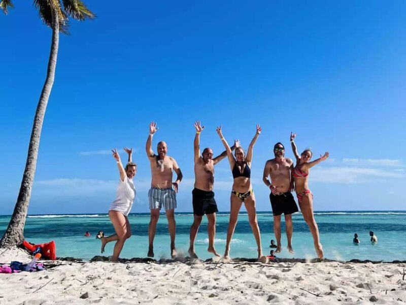 Punta Cana: Saona Island Day Trip with Blue Lagoon & Lunch - Key Points