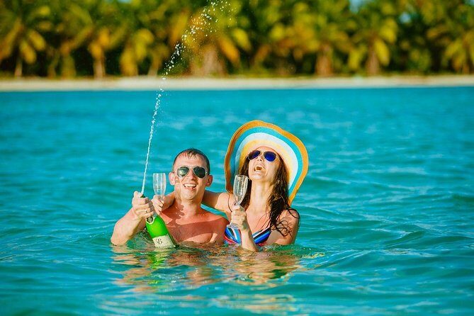 Punta Cana: Saona Island Food And Drink Catamaran Hotel Pickup - Exploring the Punta Cana: Saona Island Food and Drink Catamaran Tour