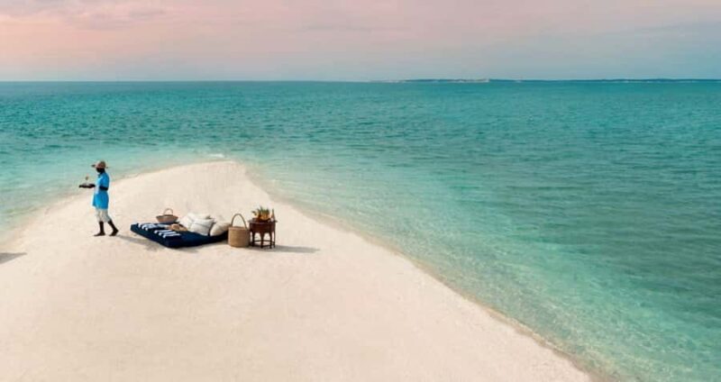 Punta Gorda: Boat tour to the beaches and sandbars. - Key Points