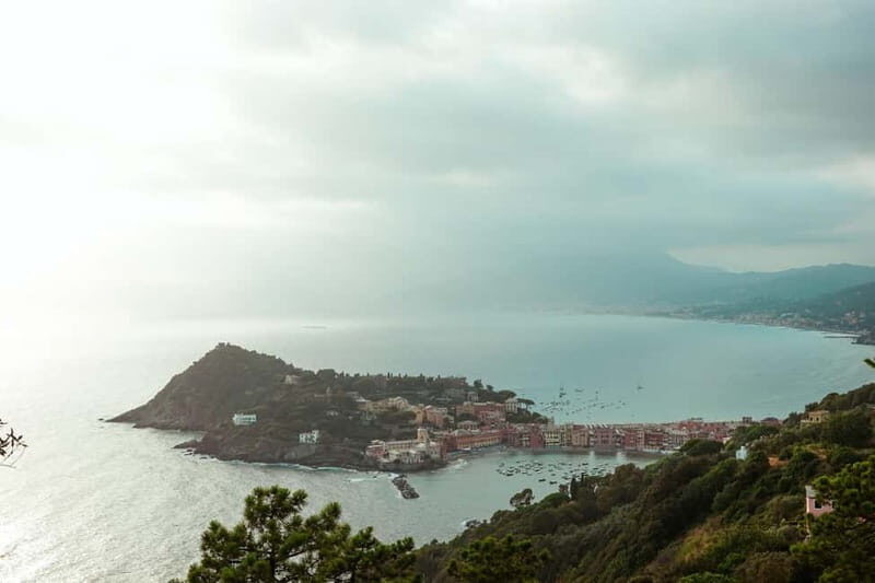 Punta Manara: Hiking immersed in the Mediterranean bush overlooking the sea - Key Points