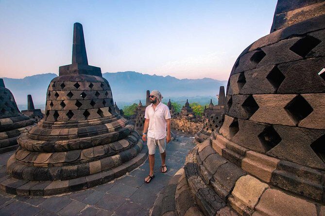 Punthuk Setumbu Sunrise, Borobudur Temple & Merapi Lava Tours - Who Should Consider This Tour?