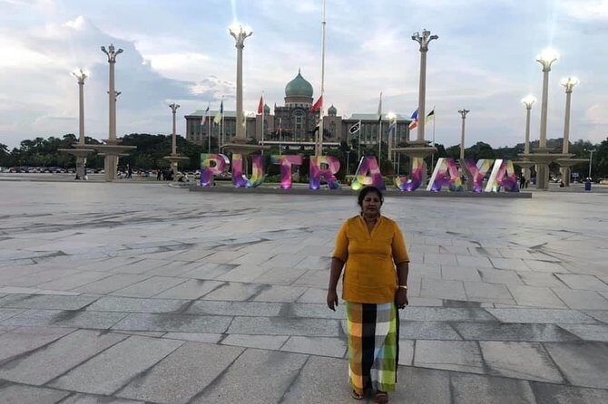 Putrajaya & Agricultural Park Tour From Kuala Lumpur - Exploring Putrajaya: Malaysia’s Administrative Masterpiece