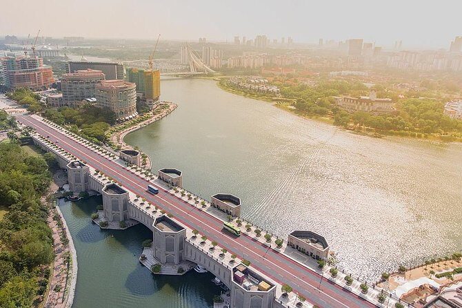 Putrajaya City, Bridges & Batu Caves with Professional Tour Guide - Batu Caves: A Cultural and Spiritual Landmark