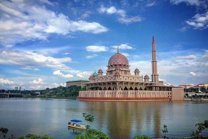 Putrajaya City & Bridges Tour with Batu Caves & Lunch - Final Thoughts: Is This Tour For You?