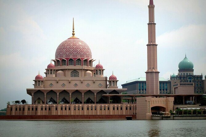 Putrajaya City Tour from Kuala Lumpur including Sightseeing Cruise - Authenticity and Value