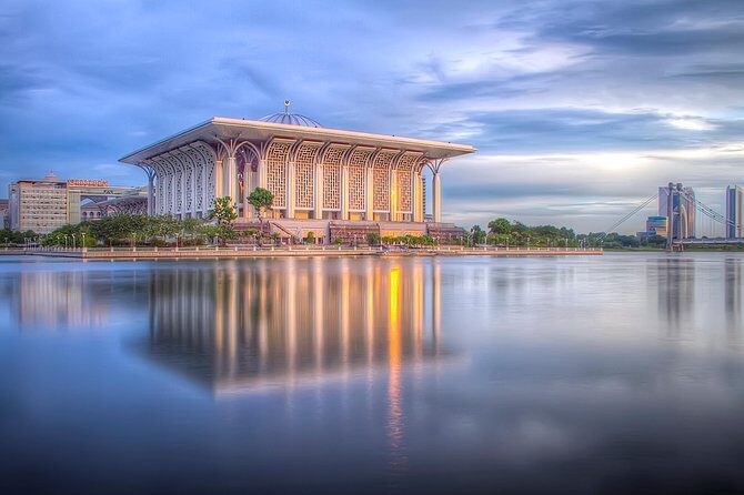 Putrajaya City Tour with Batu Caves & Sight Seeing Cruise - FAQ