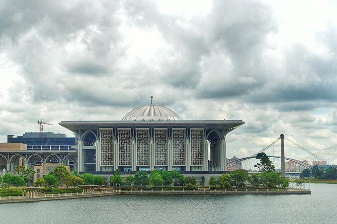 Putrajaya Half-day City Tour - Key Points