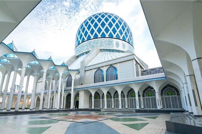 Putrajaya Pink Mosque and Blue Mosque Shah Alam Day Tour - Summing Up: Is It Worth It?