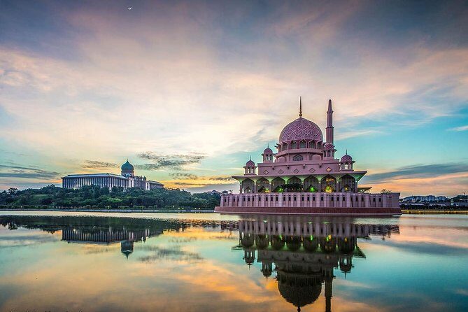 Putrajaya Tour with Traditional Boat Cruise & Pink Mosque (Private) - Key Points