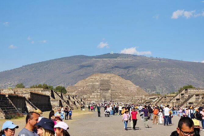 Pyramids and Basilica of Guadalupe Tour with Round Transport - The Overall Value