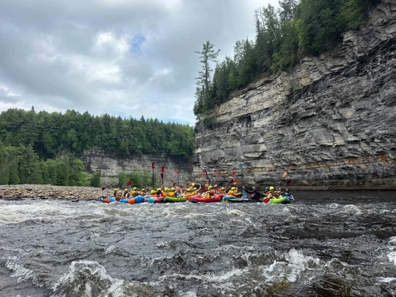 Quebec City: Guided rafting and kayaking 30 minutes from the city  Family - Analyzing the Value