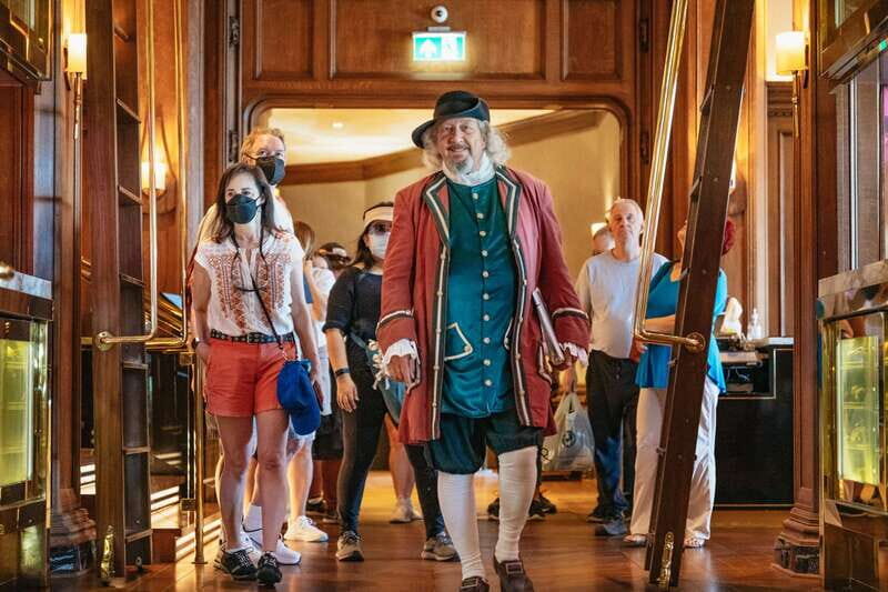 Quebec City: Guided Tour of Fairmont Le Château Frontenac - Who Will Enjoy This Tour?