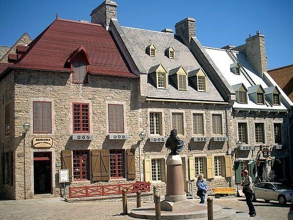 Quebec City Highlights with a private driver (2h) - Discover Quebec City in a Different Light: The Highlights with a Private Driver