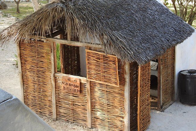 Queen Elizabeth II Botanic Park and Pedro St James Castle Tour in Grand Cayman - FAQ