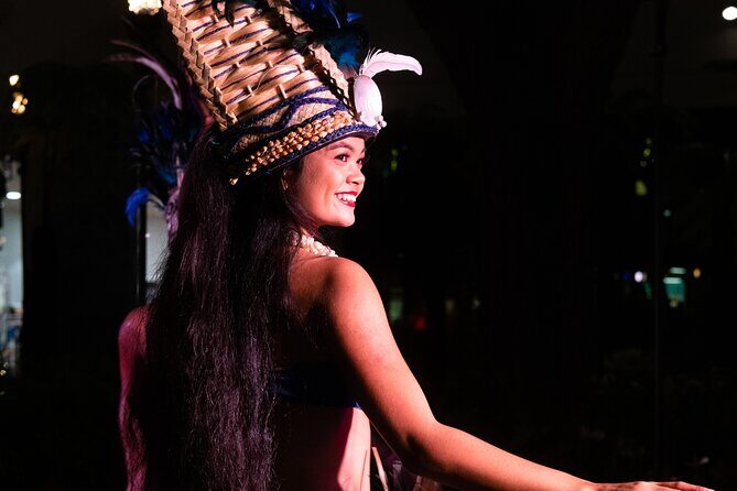 Queens Luau in the Heart of Waikiki - An Honest Look at What You’ll Experience