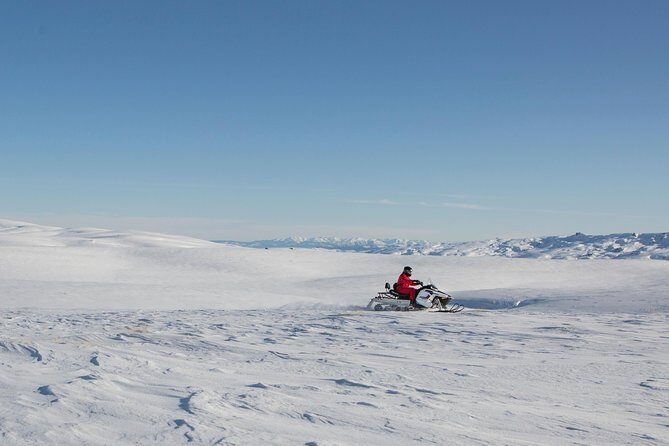 Queenstown Heli-Snowmobiling Adventure - An Introduction to Queenstown’s Heli-Snowmobiling Experience