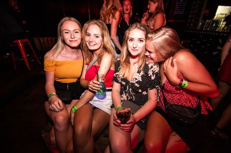 Queenstown: Ice Bar Crawl - Key Points