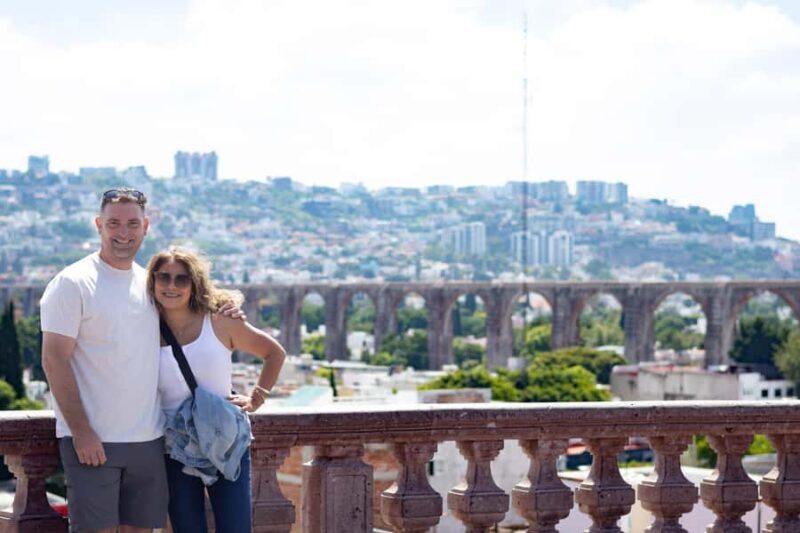 Querétaro: Discover its history with a guided city tour - Key Points