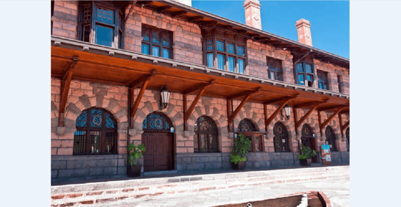 Querétaro: Electric Vehicle Tour of Historic Center - Guides: The Heart of the Experience