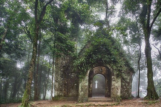 Quintessence Of Tonkin Show Private Tour From Hanoi Old Quarter - Dining and Cultural Insight