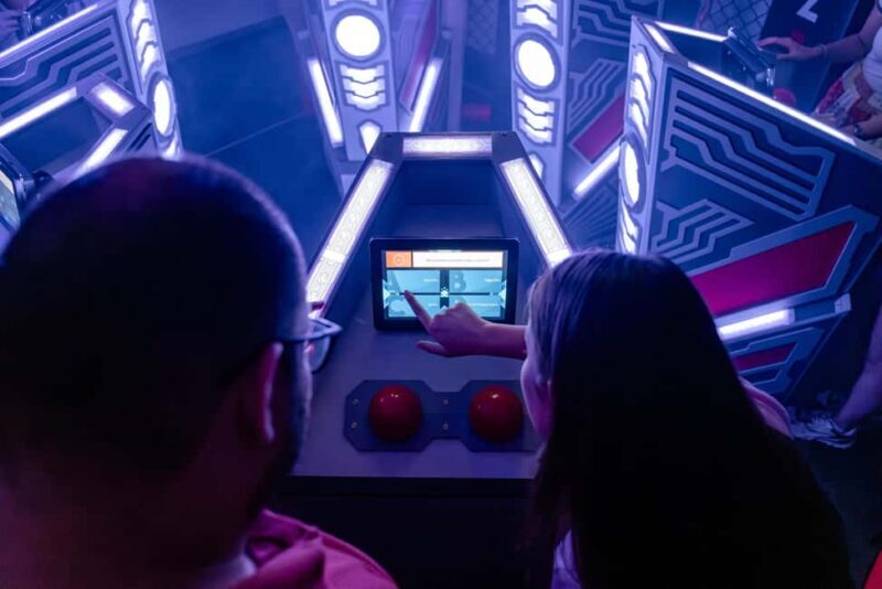 QuizBoxing: Interactive TV show style quiz game experience - Key Points