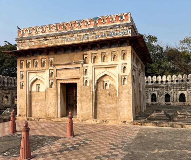 Qutub Complex and Mehrauli Archaeological Park Guided Tour - FAQ