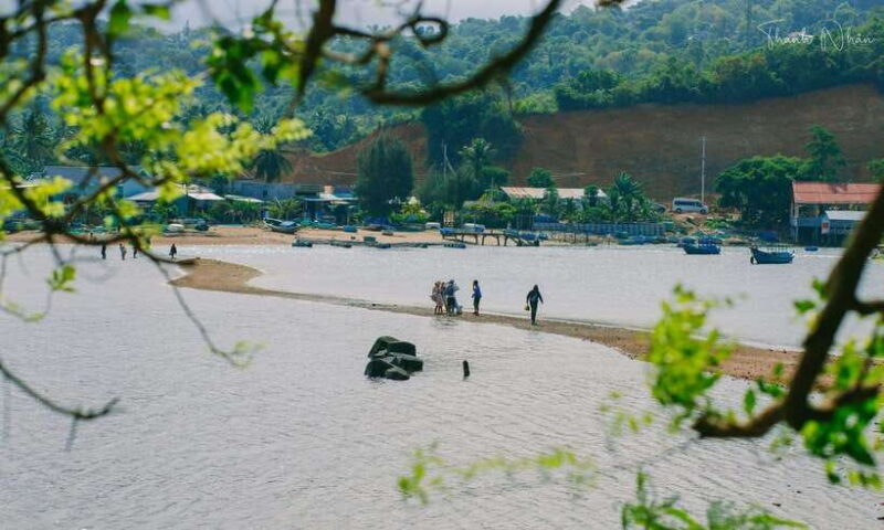 Quy Nhon Tour: Nhat Tu Son Island, Hoa Bay Beach, Sand Dunes - Key Points