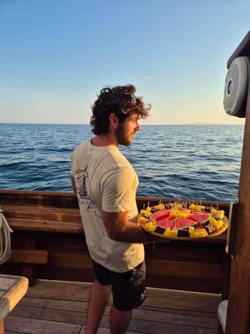 Rafael Verdera 1841:sail with history, tapas & wine in Palma - Who Should Consider This Tour?