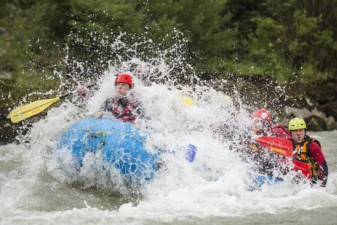 Rafting in Salzach with a state-certified raft guide - An Overview of the Salzach White-Water Adventure