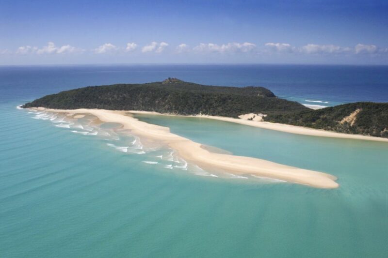 Rainbow Beach: Kayaking with Dolphins and Beach 4WD Tour - An Introduction to the Rainbow Beach Experience