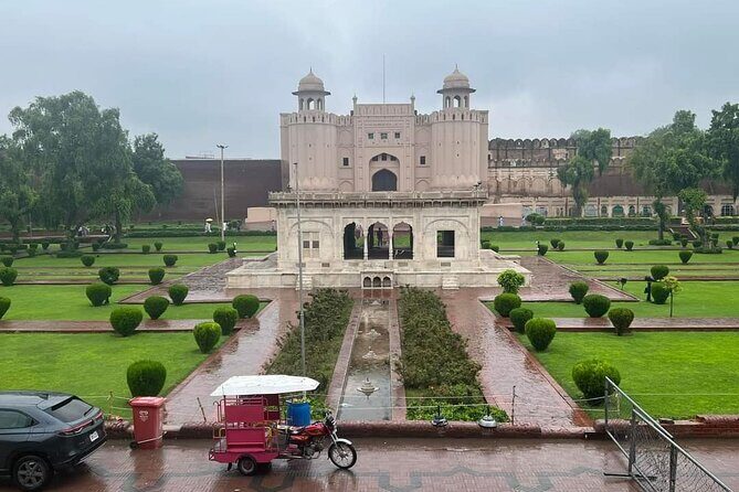 Rangeela Rickshaw Walled City Lahore Guided Tour - A Detailed Look at the Tour