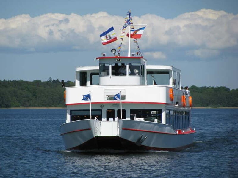 Ratzeburg Lake: 2-hour historical boat tour with entertainment - The Sum Up