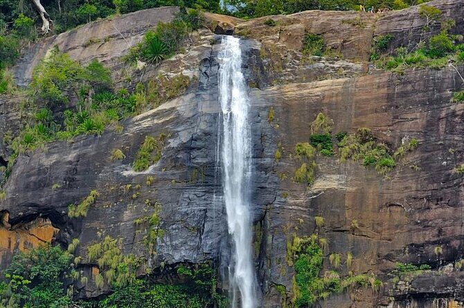 Ravana and Diyaluma Falls Tour with Natural Pool and Local Lunch - Real Traveler Insights